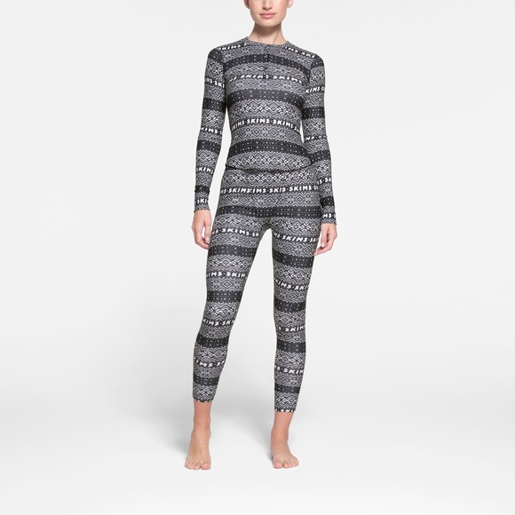 SKIMS | Pants & Jumpsuits | Skims Logo Plush Pointelle Legging In Onyx ...